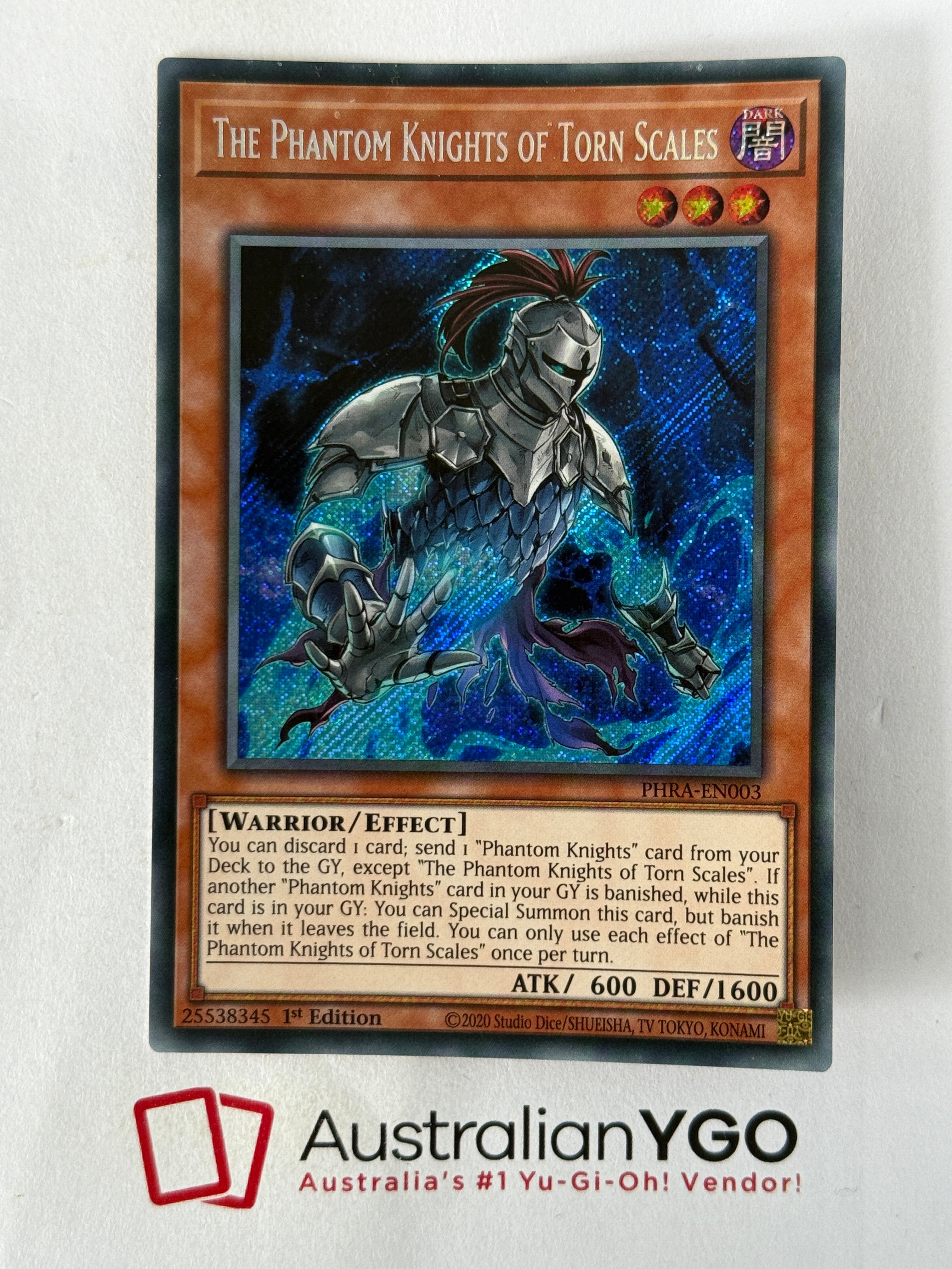 THE PHANTOM KNIGHTS OF TORN SCALES PHRA-EN003 – Aus Ygo